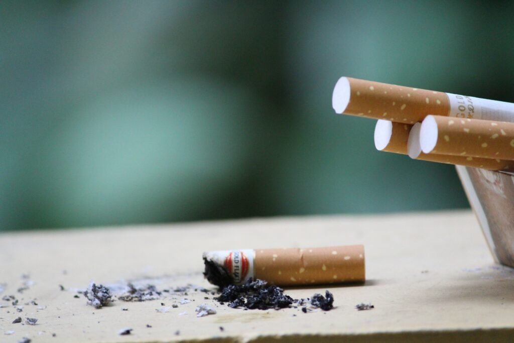 Stoptober How Does Smoking Affect Your Eyesight Opticall